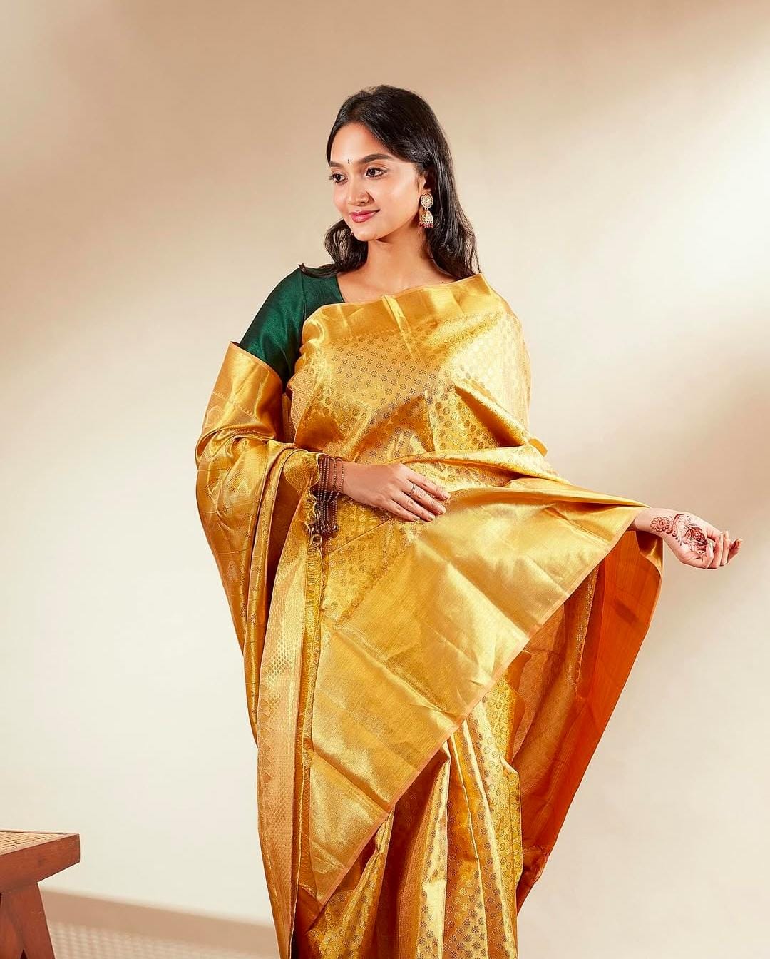 Gold vs Silver Kanchipuram Silk Sarees – JP Silks